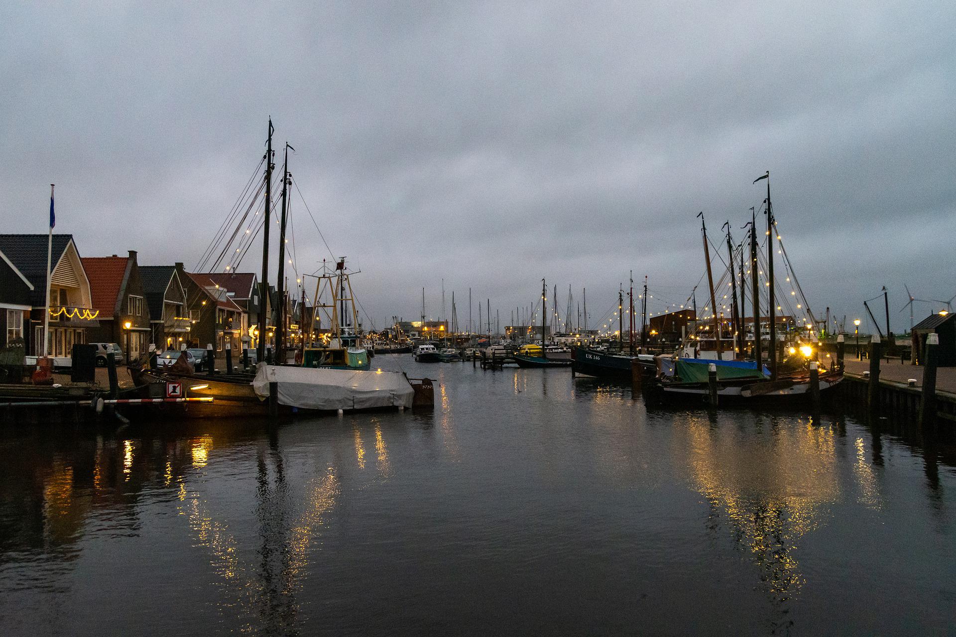 Aanleggen op Urk - Varen met de Canicula